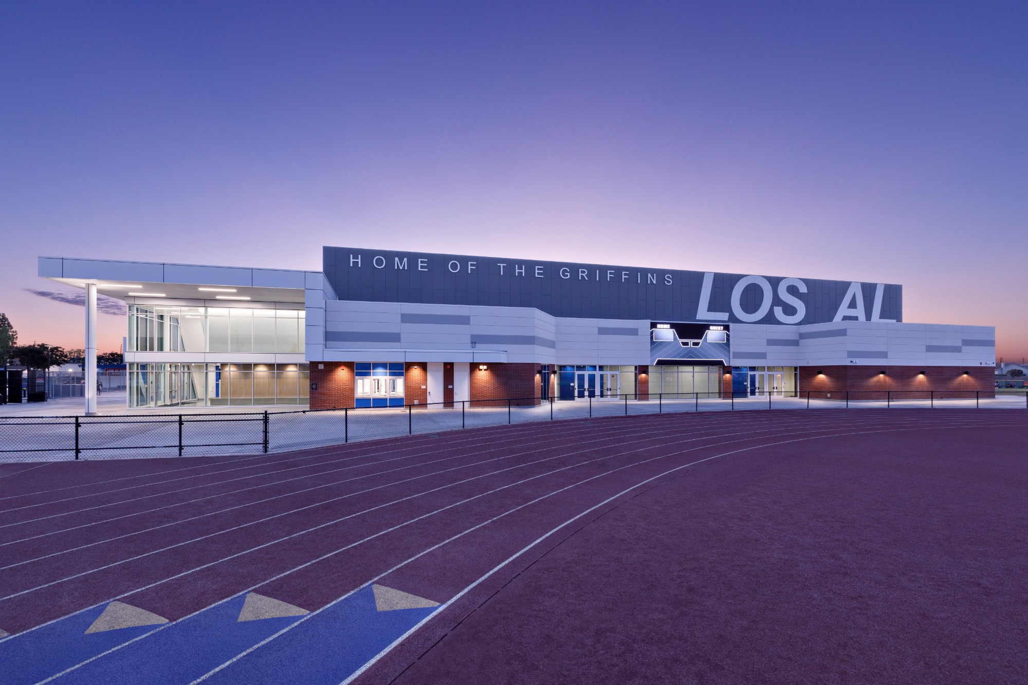 Los Alamitos - Facilities